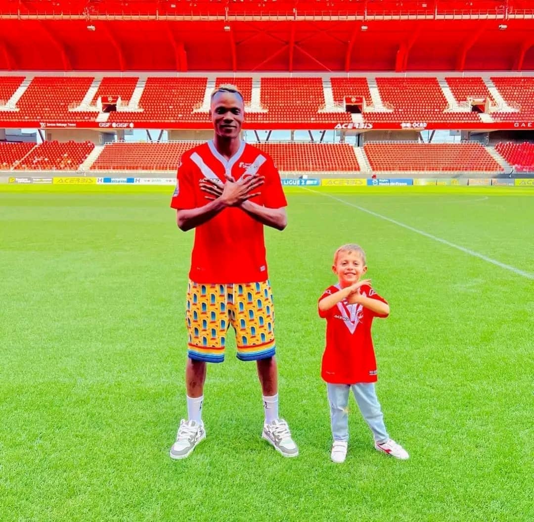 France : Première convocation pour le Congolais Glody Lilepo | CongoRassure